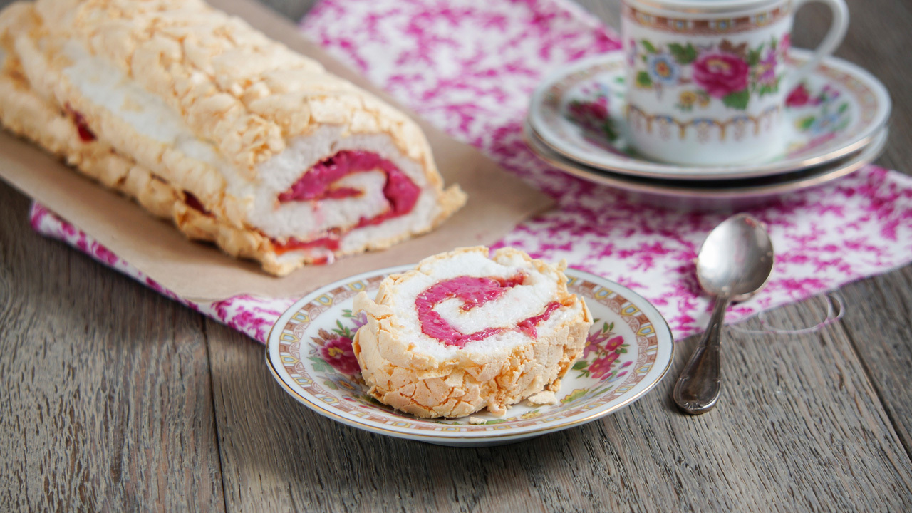 Summer Berry Meringue Roulade | Ireland AM