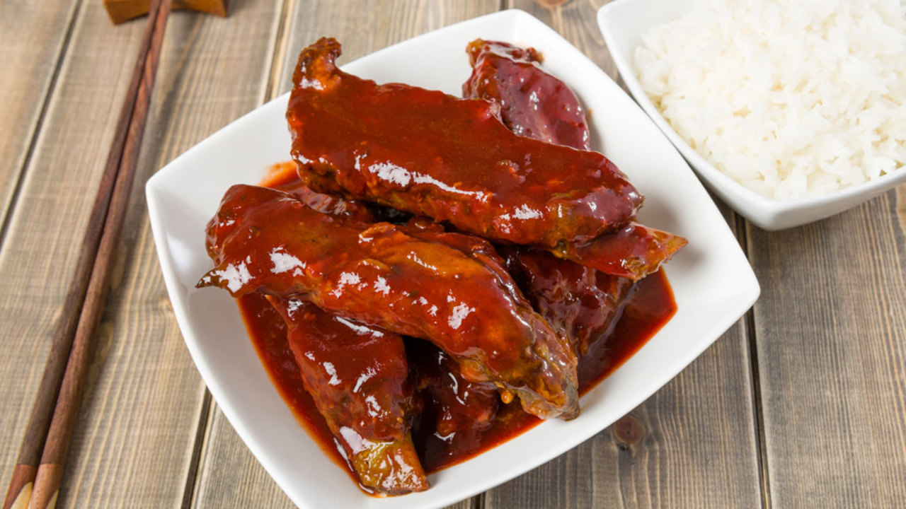 Sticky Chinese Ribs | The Six O'Clock Show