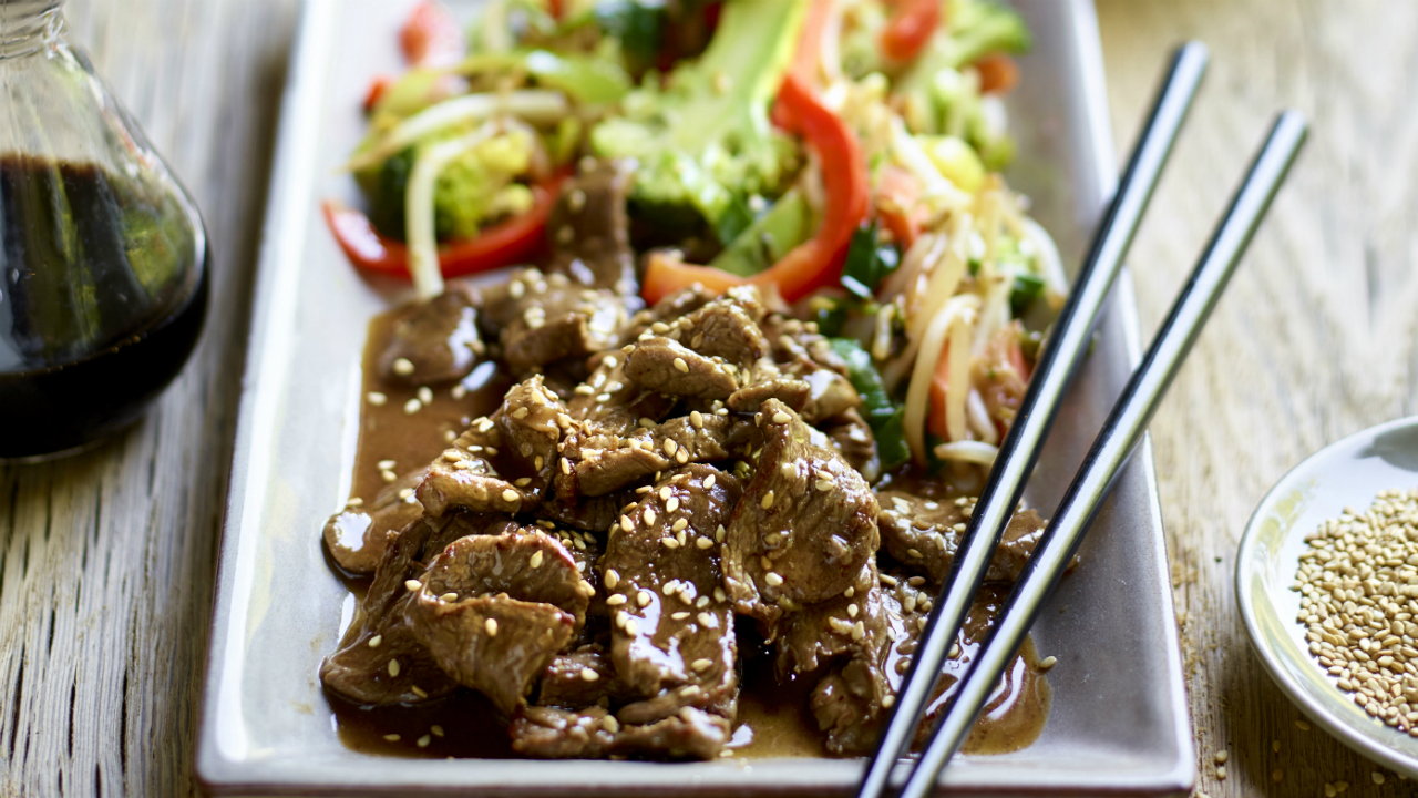 Asian Lamb Satay Lettuce Cups | The Six O'Clock Show