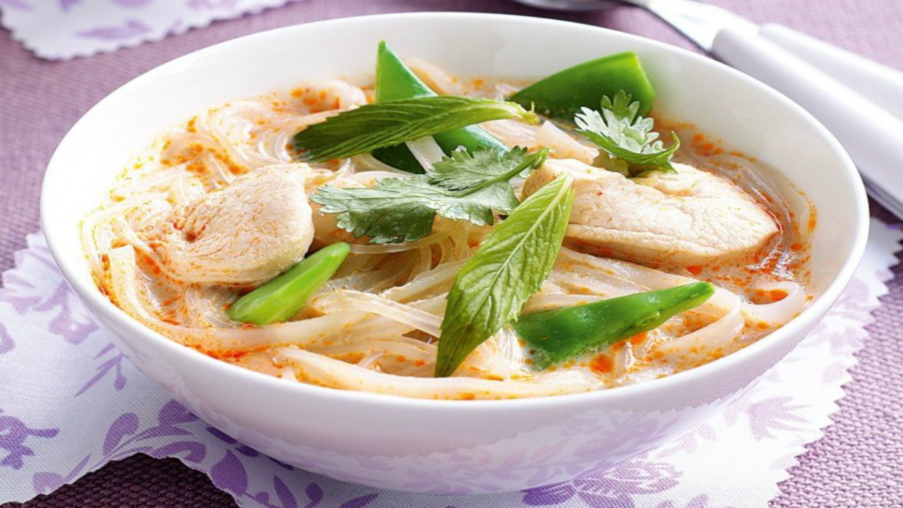Asian Chicken Noodle Laksa | The Six O'Clock Show