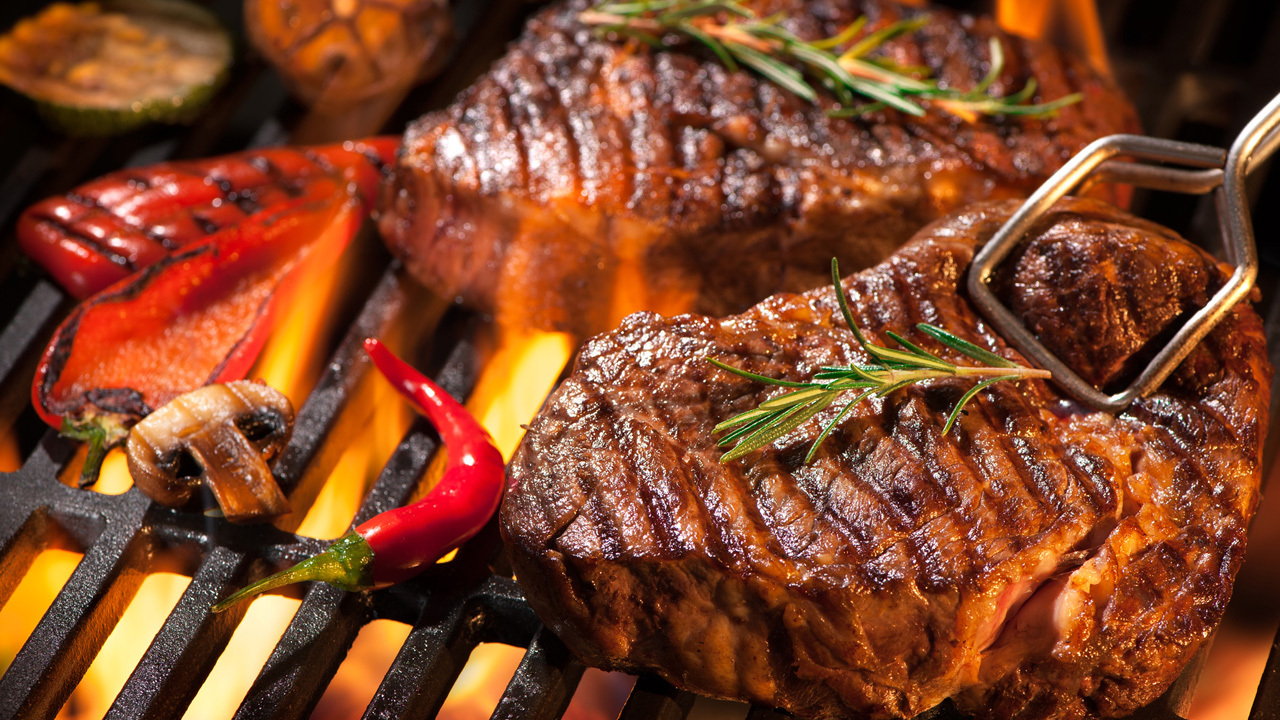 Grilled rib eye of 10 year old Angus with fresh cheese | Ireland AM