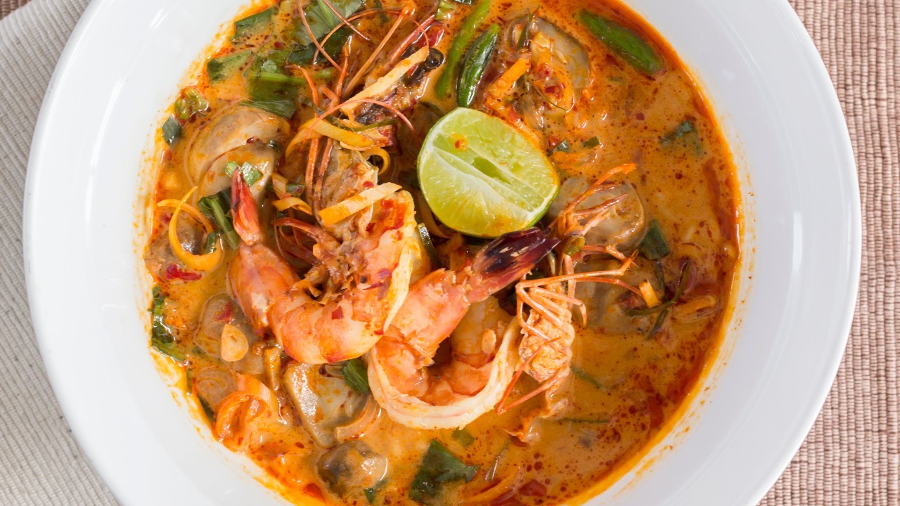 Red Thai Chicken & Prawns Noodle Soup | The Six O'Clock Show