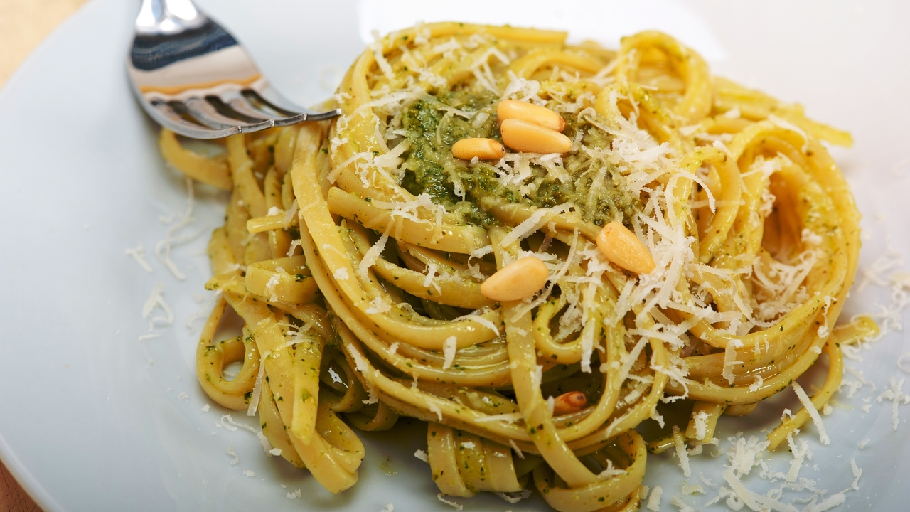 White Pesto Pasta with Parmesan Skin Crumb | The Six O'Clock Show