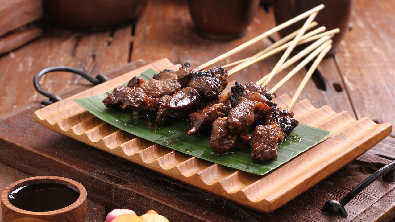 BBQ Beef Fillet satay and Sesame Rice | The Six O'Clock Show